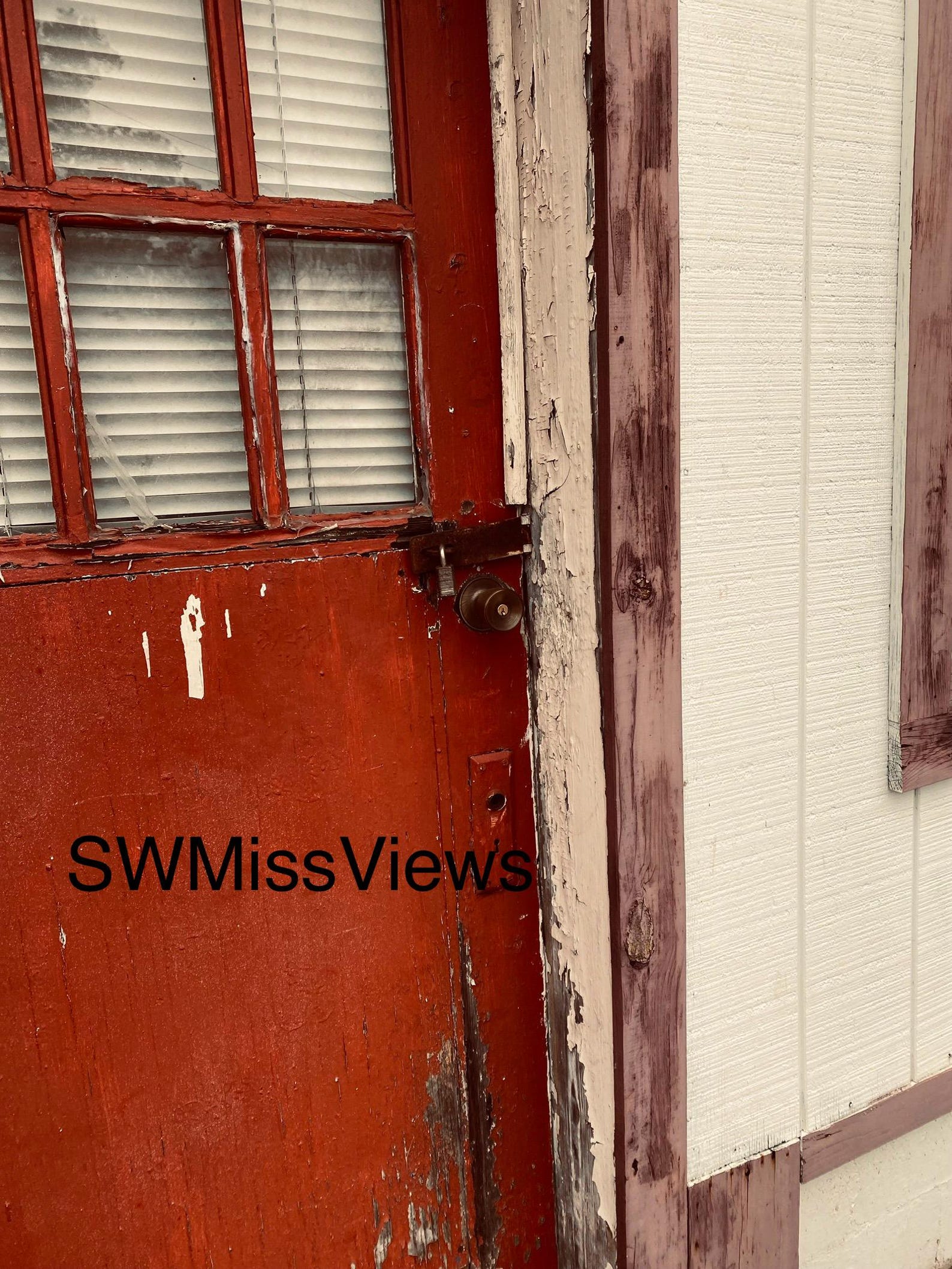 Gloster Red Door Photograph -- Digital Download - Etsy