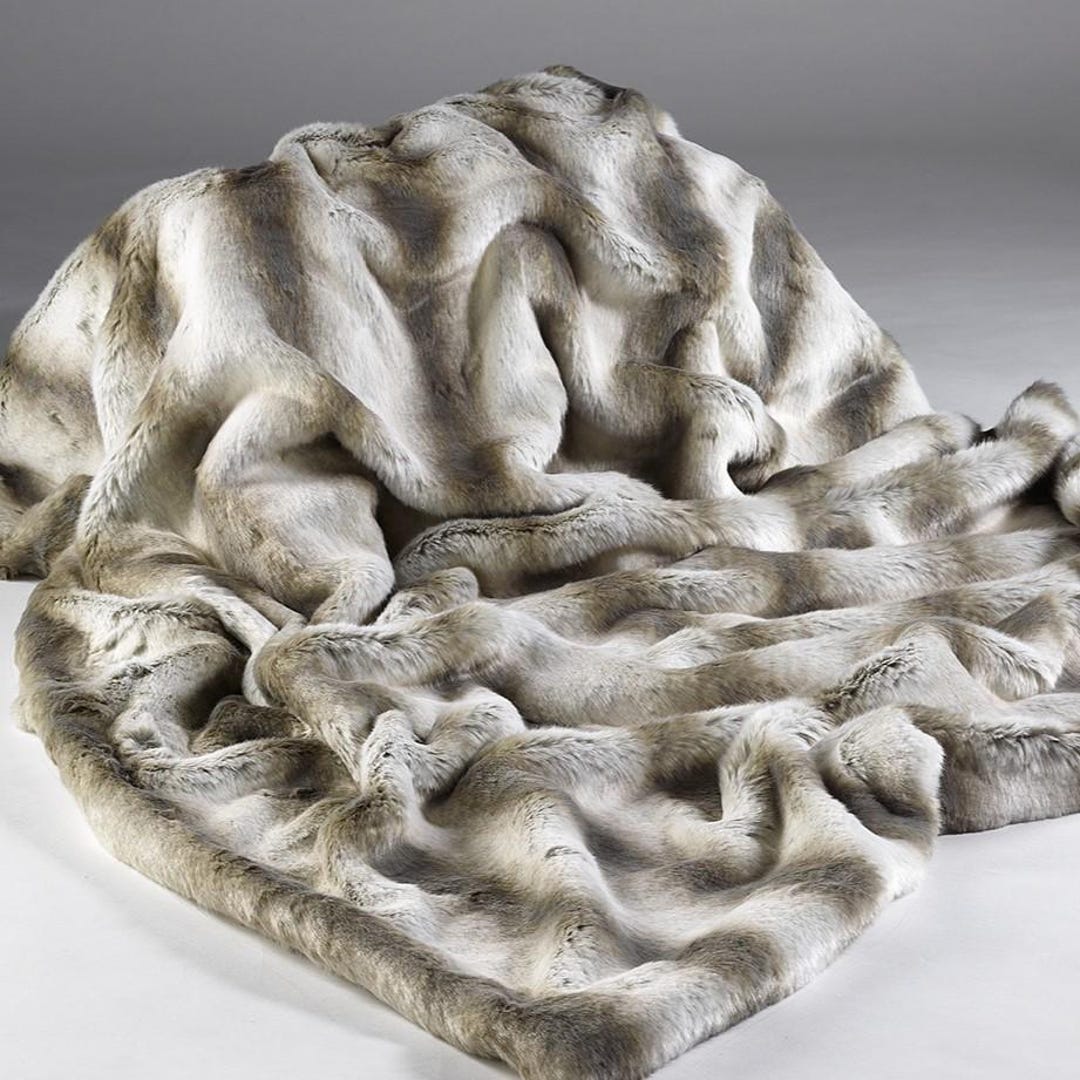 Silver Faux Fur Throw - Silver Chinchilla Bed Throw - Luxury Fake Fur ...