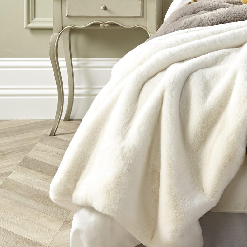 White Faux Fur Fabric - Soft White - Fat Quarters - Luxury Craft Fabric ...