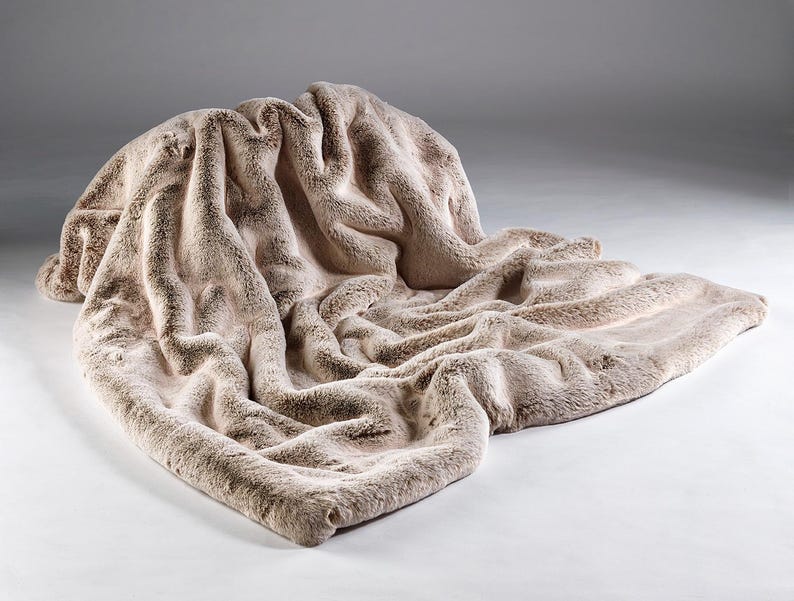 Brown Faux Fur Throw - Frosted Light Brown Bed Throw - Luxury Fake Fur ...