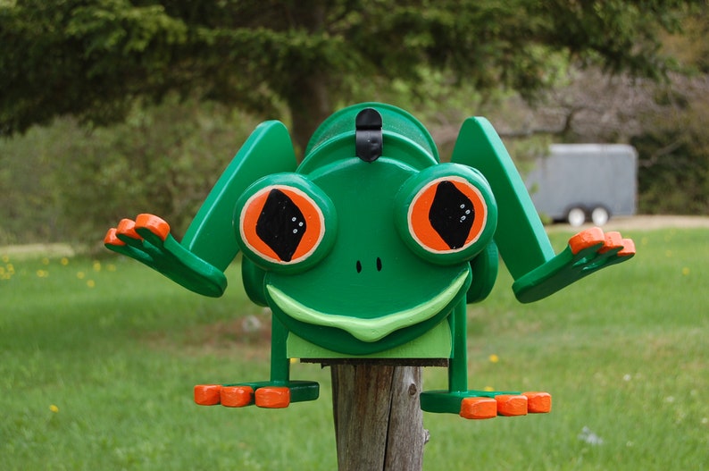 Tree Frog Custom Mailbox animal giftcrossknots woodworking | Etsy