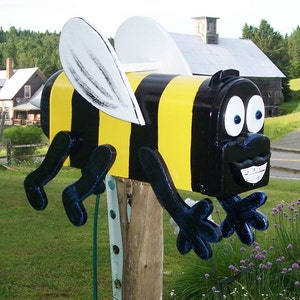 Bumble Bee Mailbox, Bee Mailbox, Bug Mailbox, Animal Mailbox, Flapping ...