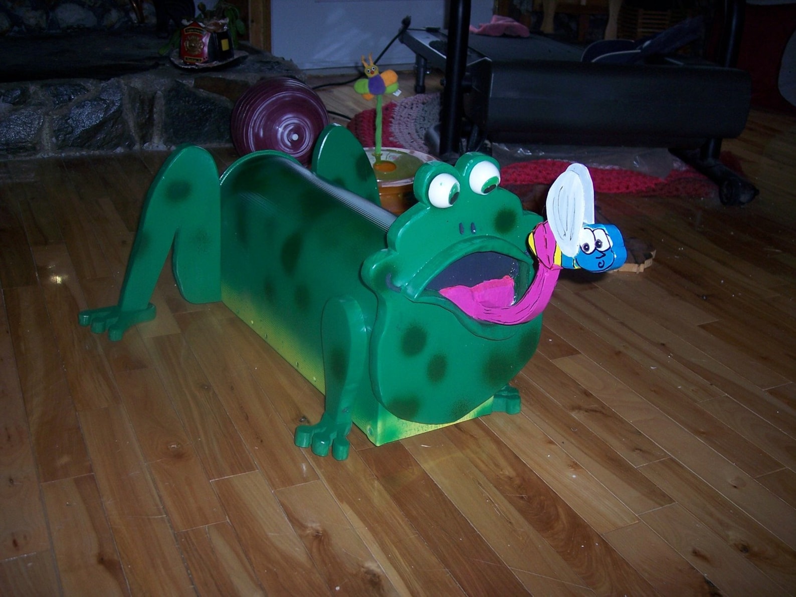 Frog Mailbox With Fly Flapping His Wings on Tongue Mail Box - Etsy