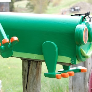 Tree Frog Custom Mailbox, Animal Gift,crossknots Woodworking, Custom ...
