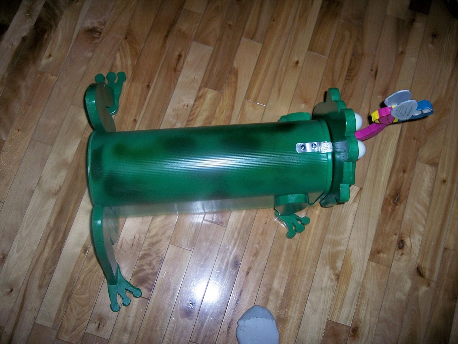 Frog Mailbox With Fly Flapping His Wings on Tongue Mail Box - Etsy