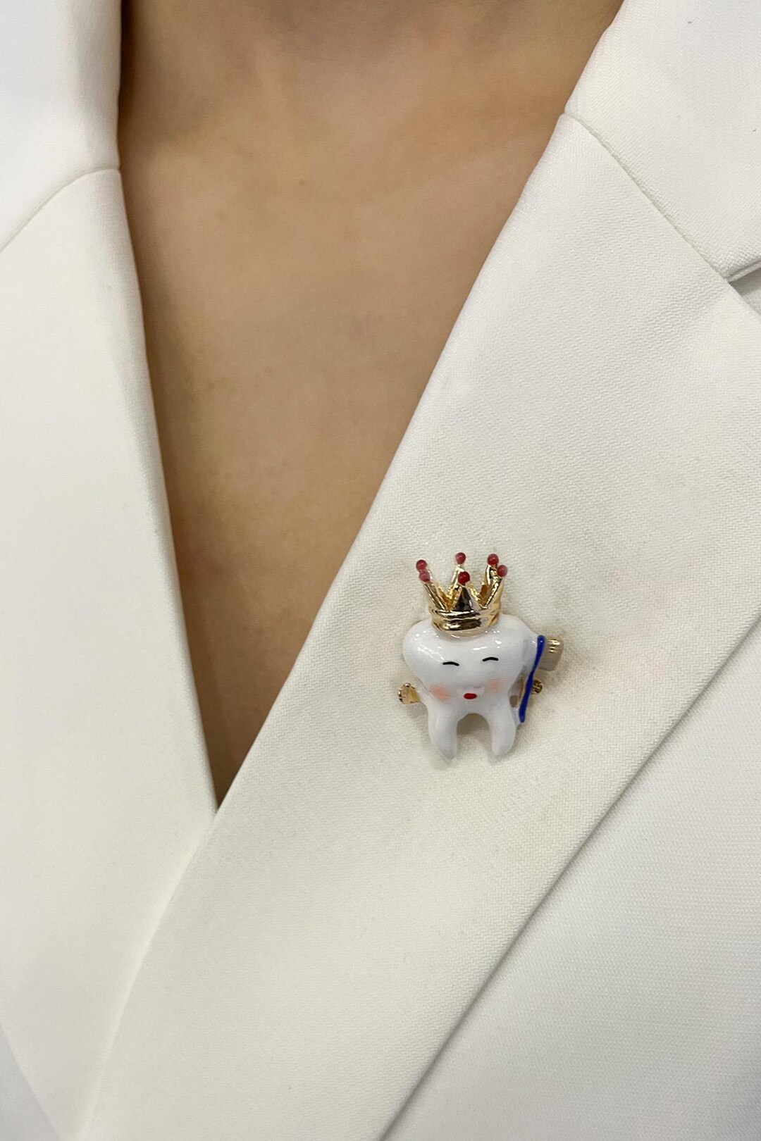 Brushed Enamel Cute Tooth Brooch, Elegant Accessory, Brooch, Jewelry ...