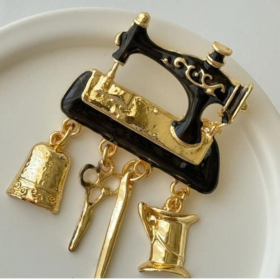 Brooch Sewing Machine, Brooch for Seamstress, Miniature Sewing Machine ...