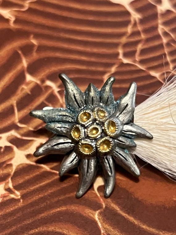 Vintage German Badger Hair Edelweiss Hunter Hat Pin - Gem