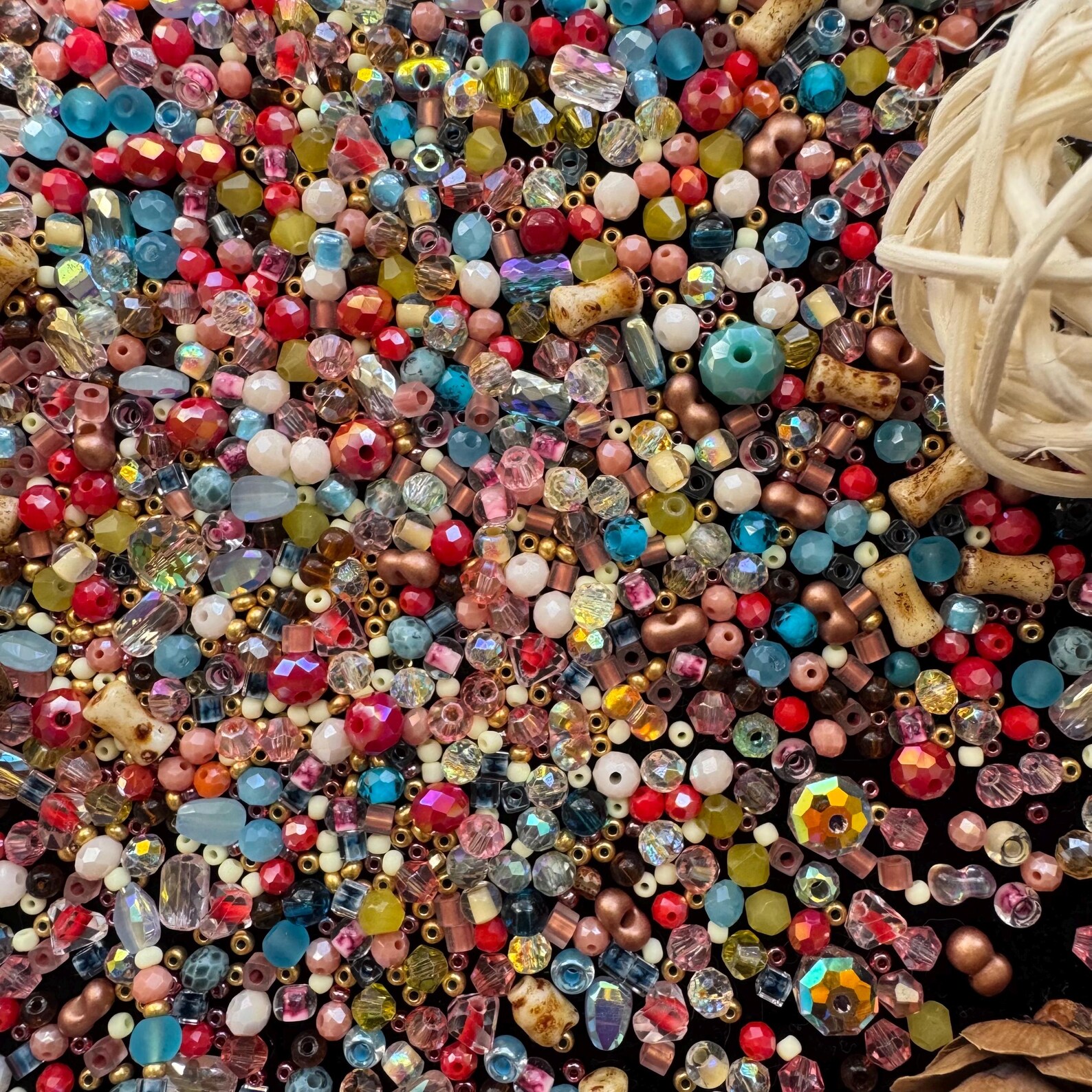 Mixed Glass and Crystal Beads Assortment, Colorful Beads, Beads for ...