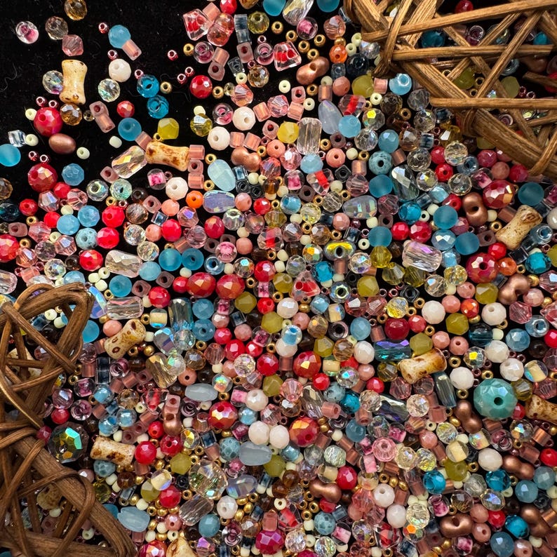 Mixed Glass and Crystal Beads Assortment, Colorful Beads, Beads for ...