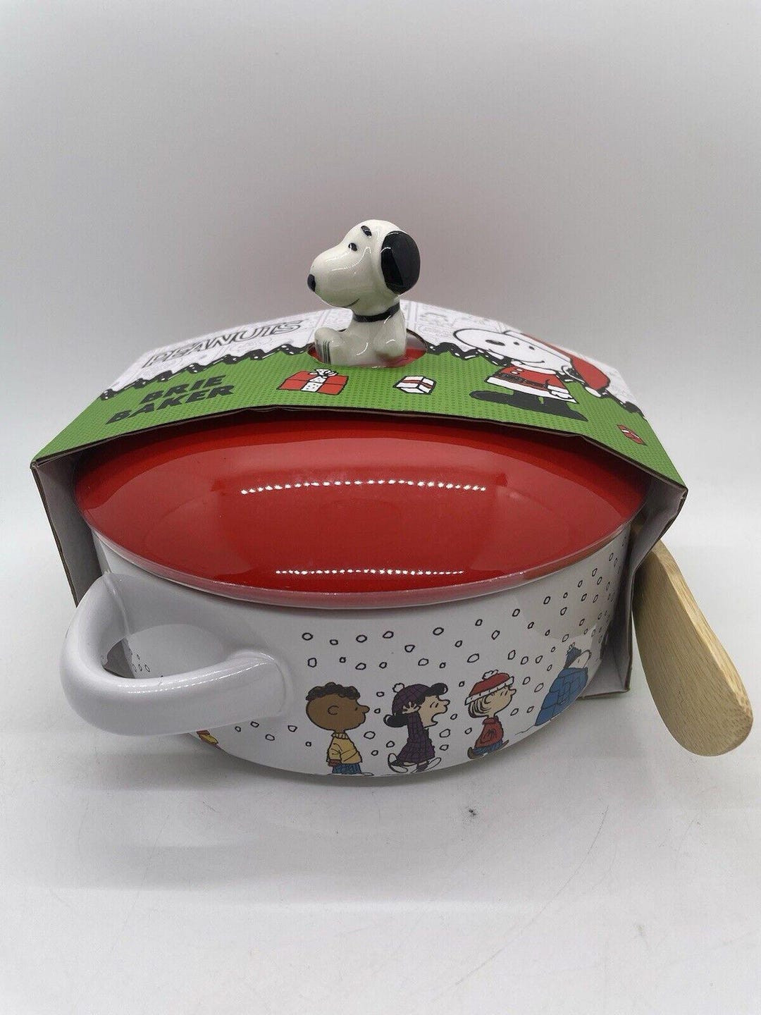 Peanuts Snoopy Puffer Jacket & Friend Brie Dish Baker Christmas ...