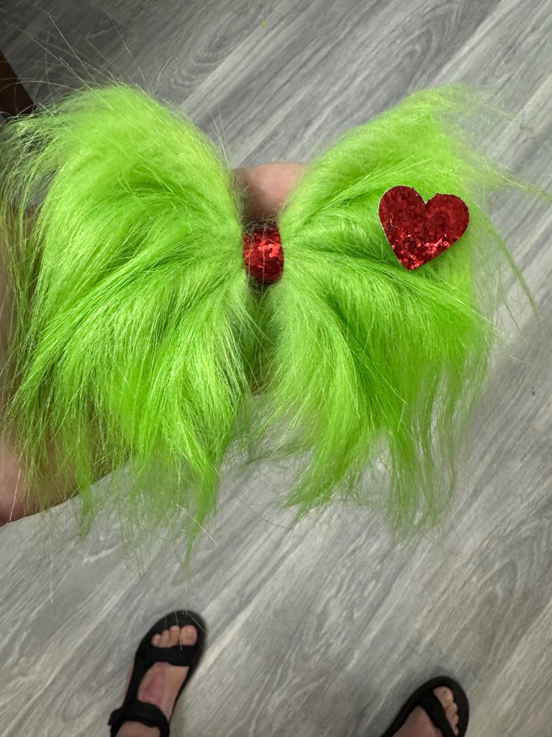 Grinch Bows - Etsy