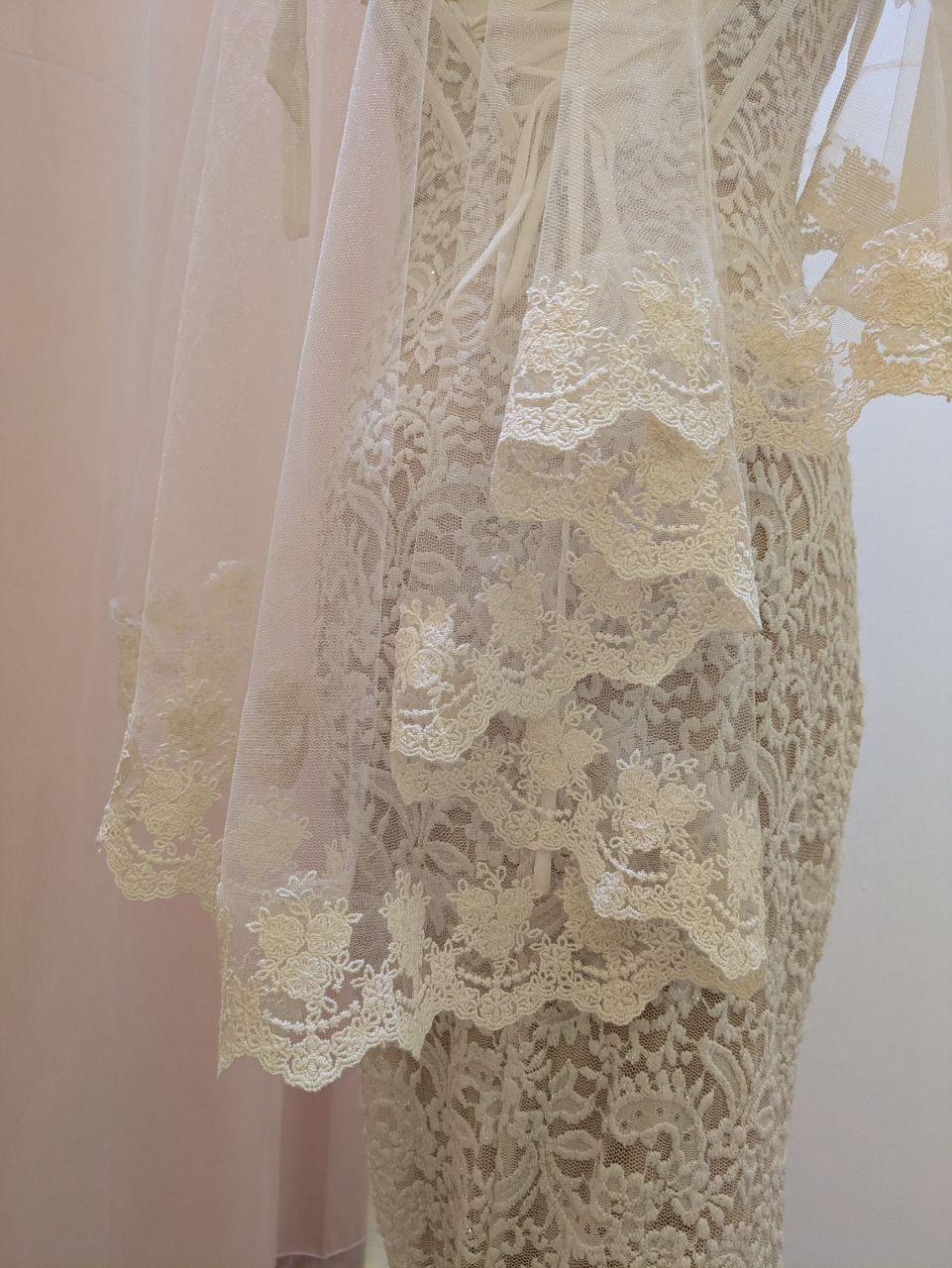 Embroidered Lace Wedding Veil: Ivory Tulle, Two-tier, Romantic Bridal ...