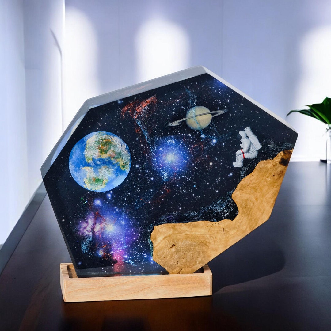 Lamp Galaxy Resin Epoxy, Astronaut Resin Lamp, Custom Epoxy Resin Lamp ...