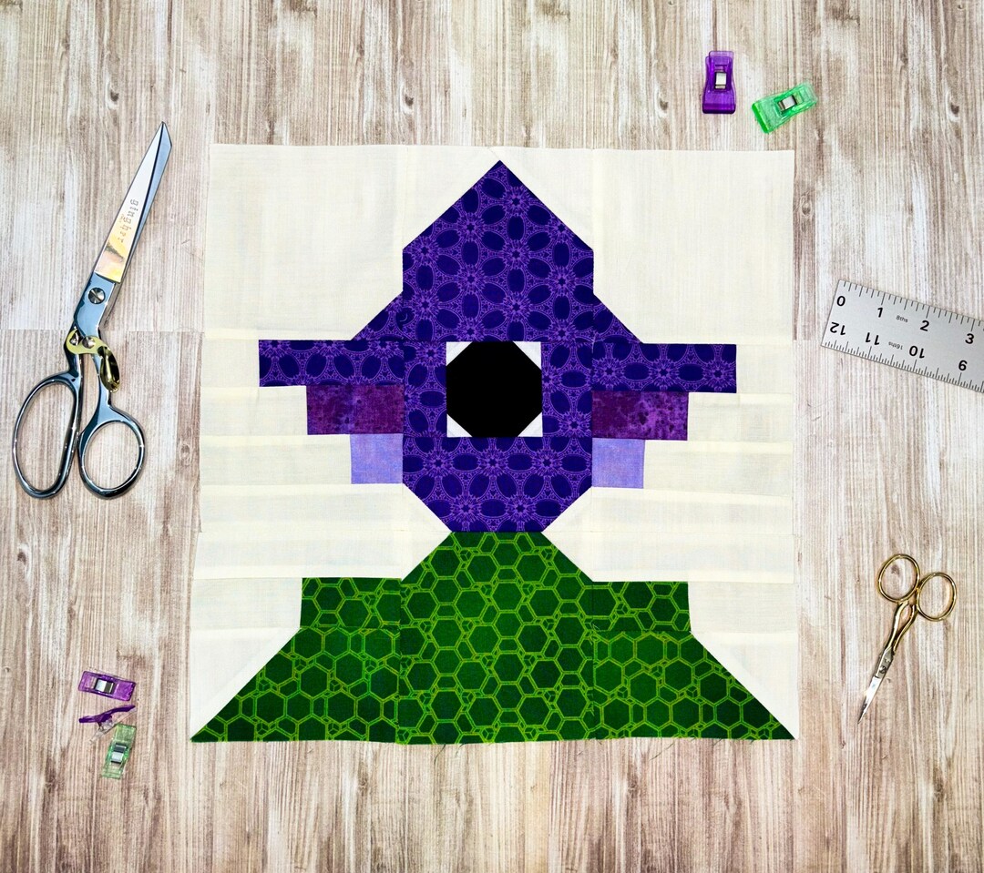 Little Alien Quilt Block Pattern - Etsy