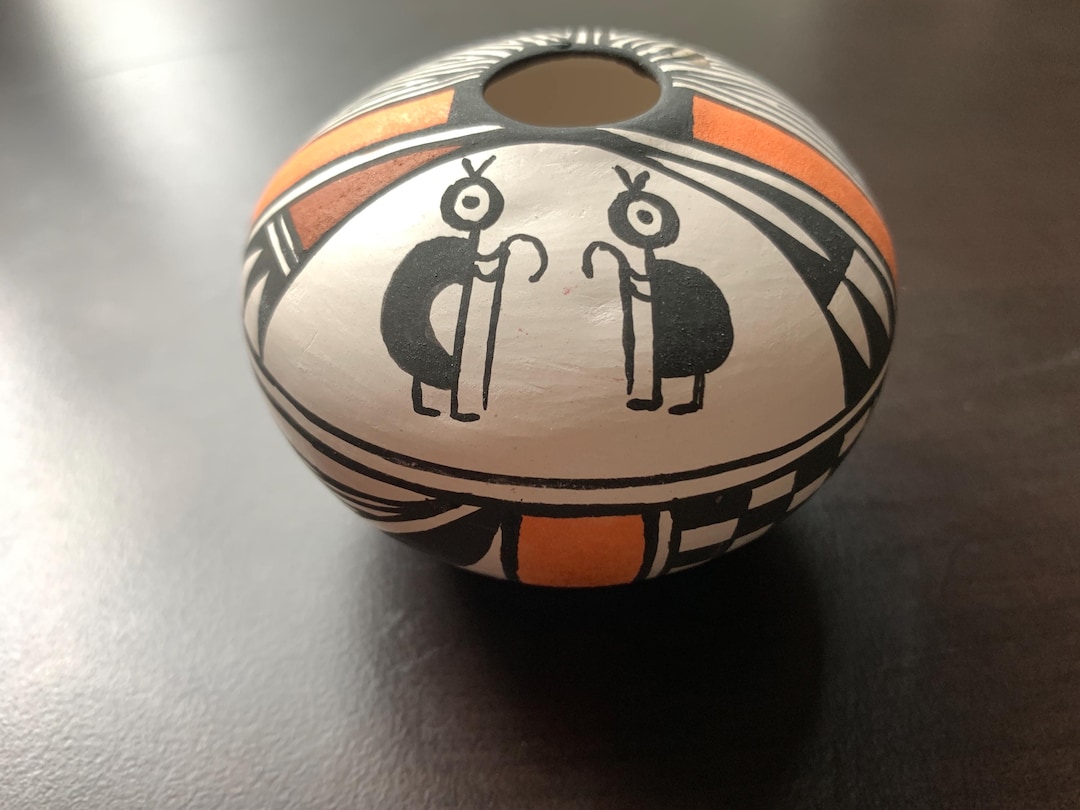 Acoma Pueblo N.M. - Ceramic Pot 2-3/4” Tall Elderly Ants - Dolores ...