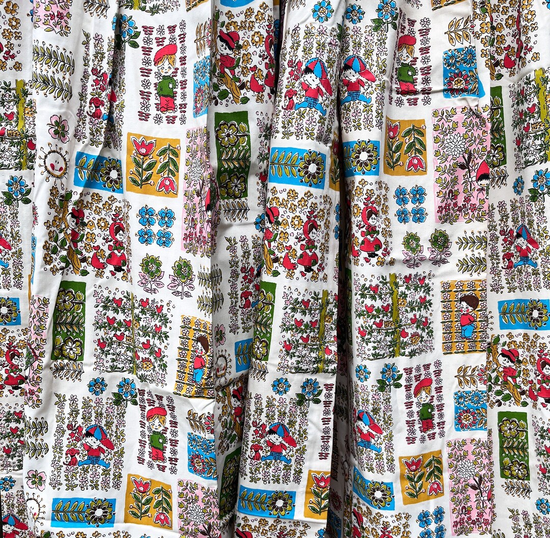 Kitschy Cute Set of Mod Drapes/ Super Cute Textile Design W Adorable ...