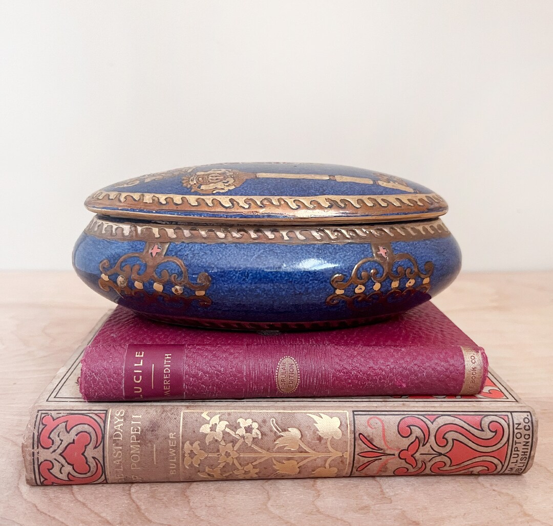 Royal Regency Inspired Ceramic Covered Oval Trinket Dish/ Unique Key ...