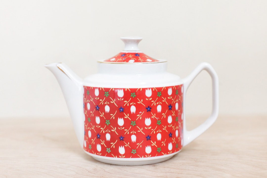 Cute Tulip Teapot/ Lovely Little Personal Size Tea Pot With Fun Floral ...