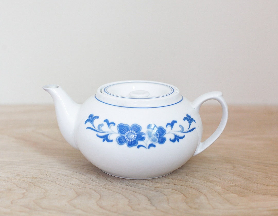 Blue & White Chinese Teapot/ Cute Personal Size Liling China Tea Pot ...