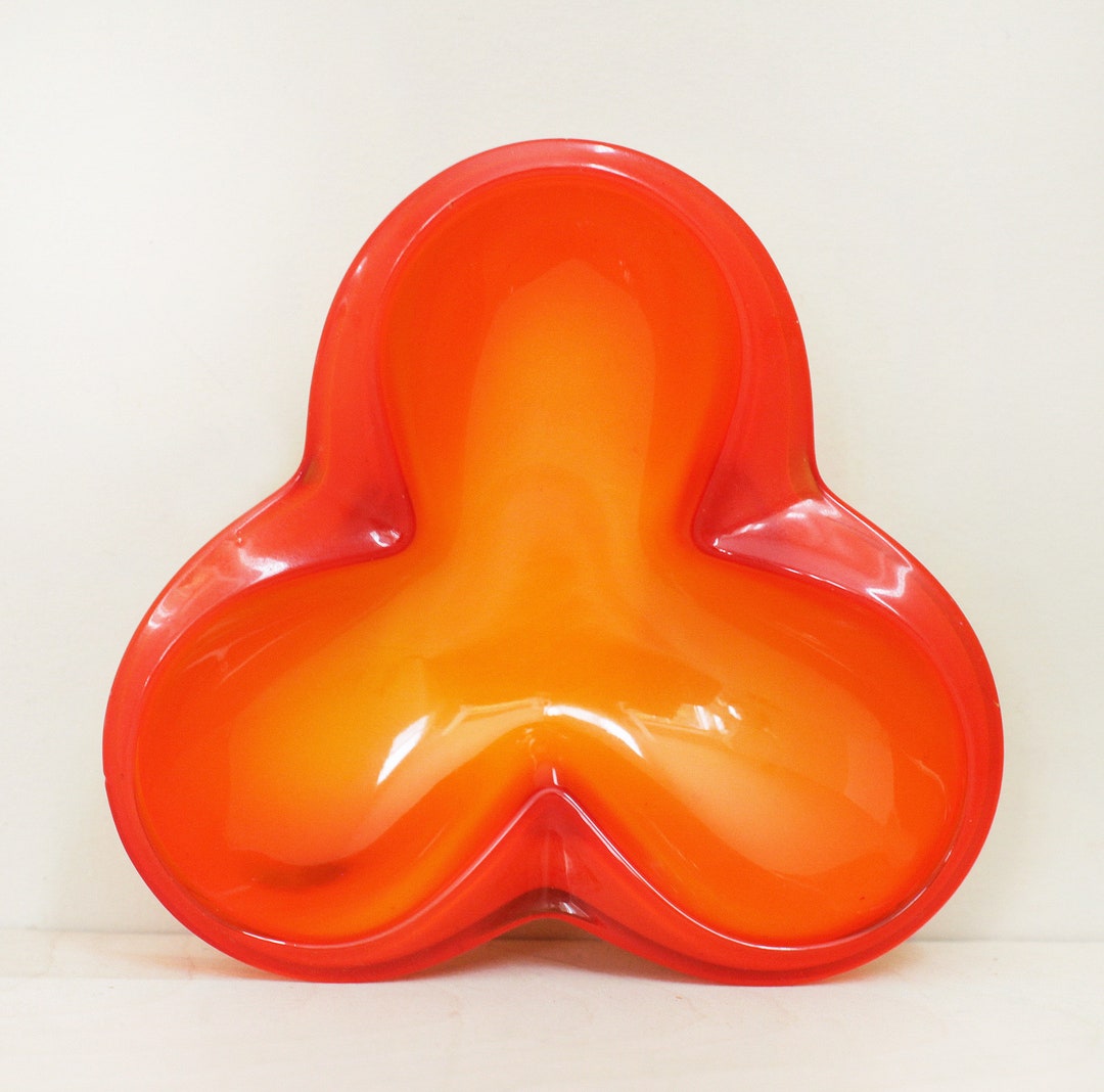 MCM Sasaki Slag Glass Trinket Club Shaped Dish or Ashtray in Blood ...