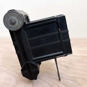 Miniature Univex Camera Model A by Universal Camera Corporation/ 1930s ...