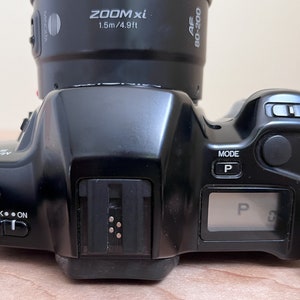 Minolta Maxxum 8000i 35mm Film Camera W Minolta AF Maxxum 28-70mm Zoom ...
