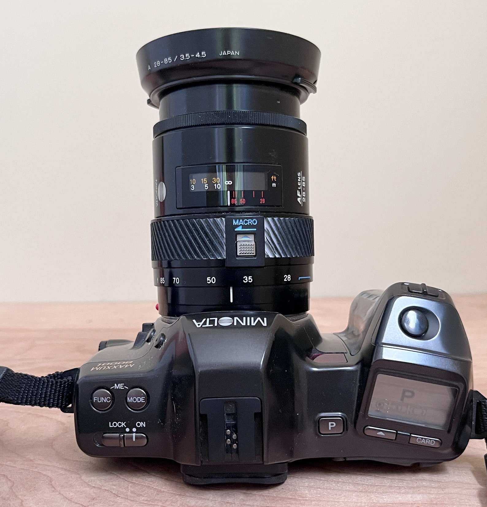 Minolta Maxxum 8000i 35mm Film Camera W Minolta AF Maxxum 28-70mm Zoom ...