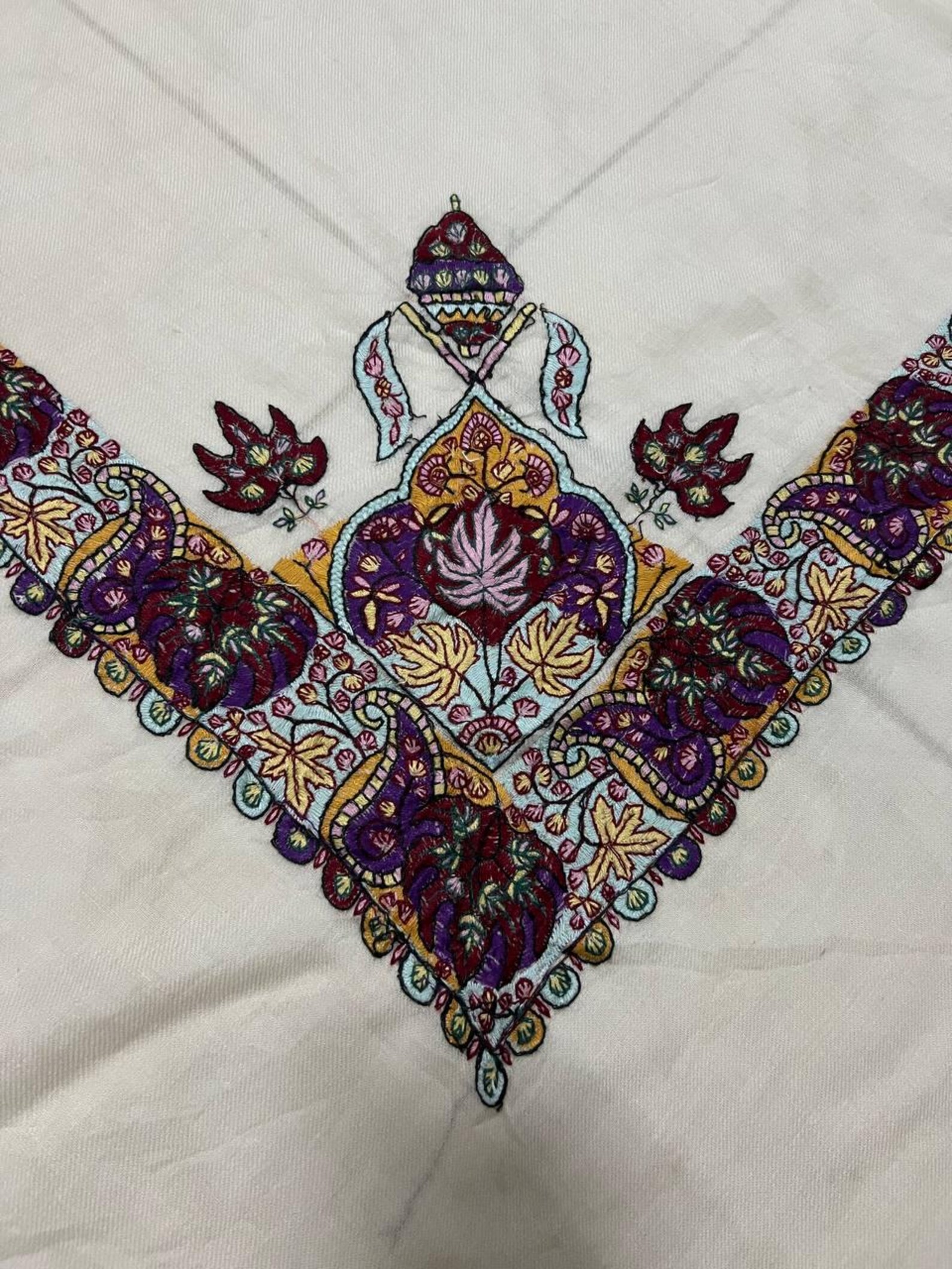 Shemagh Hajj Umrah Sharp Pattern, Elegant, and Clean-looking for Prayer ...