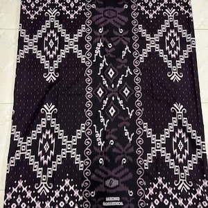 Sarung for Men Printed Lungyi Beach Wrap Sarong Printed Puppet - Etsy