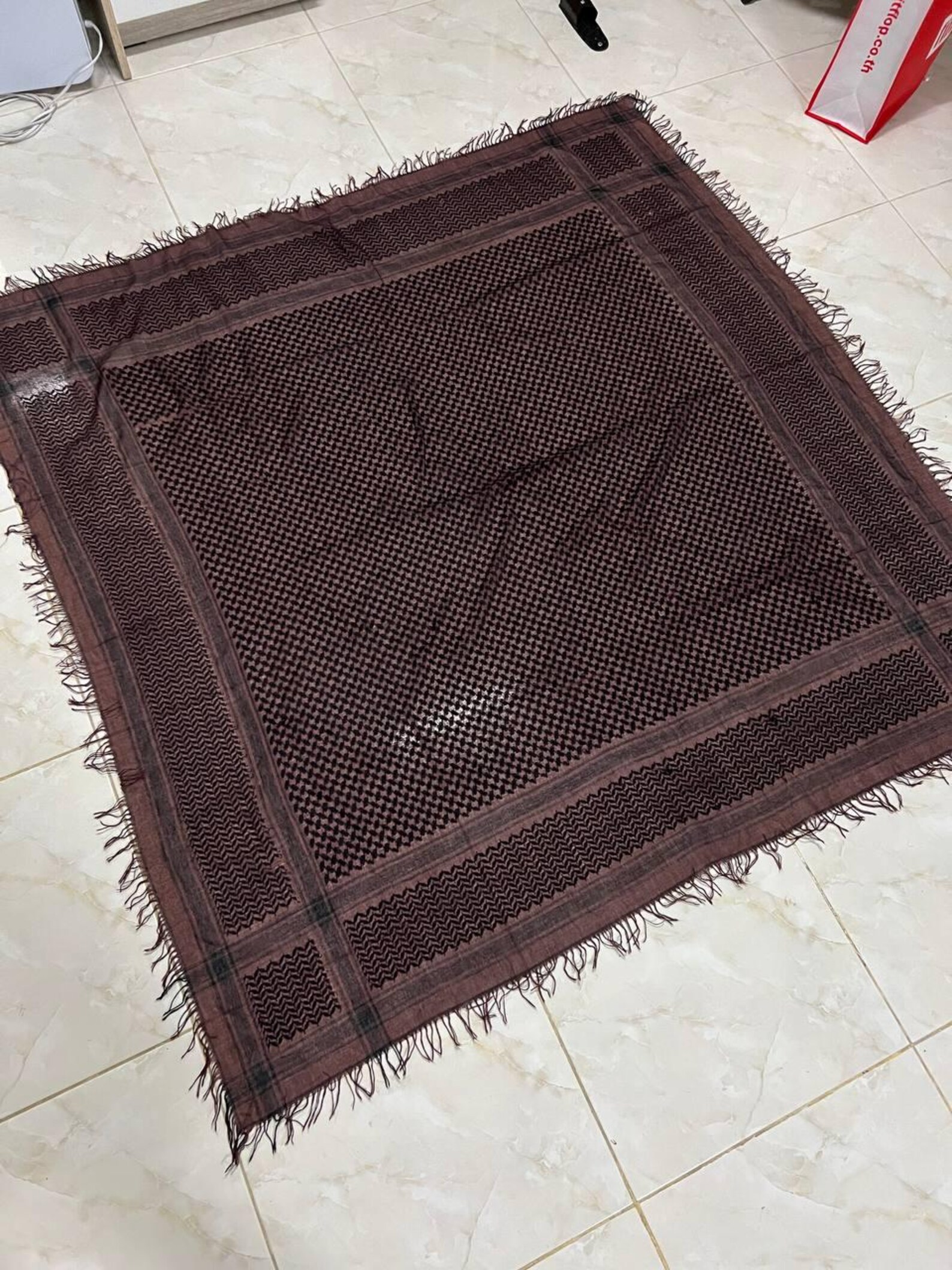 Kufiya Scarf Red Black Keffiyeh Shemagh Arab Style Headscarf Unisex - Etsy