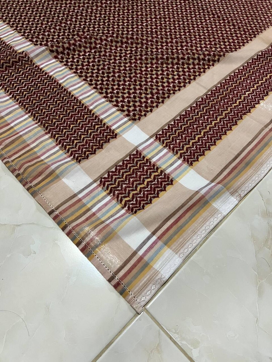 Majnun Shemagh Multicolor Rare Keffiyeh Omani Kufiya Hirbawi Scarf ...