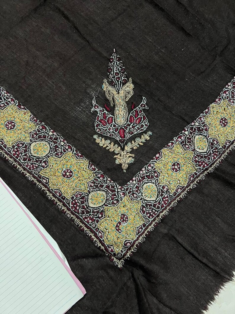 Burnt Brown Omani Shemagh Wool Sheepskin Finely Embroidered Beautiful ...