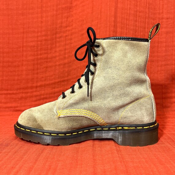 RARE Vintage Doc Marten’s MIE Pale Olive Green Suede … - Gem