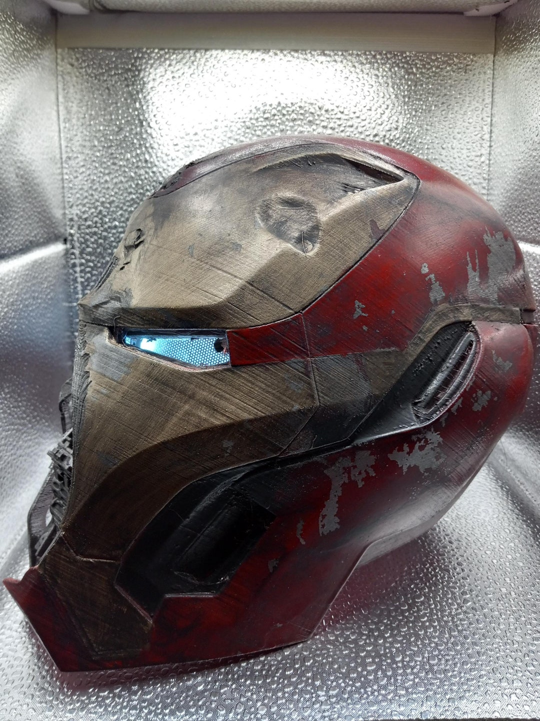 Iron Man Mark 50 Battle Damaged Helmet: Wearable From Avengers Endgame ...