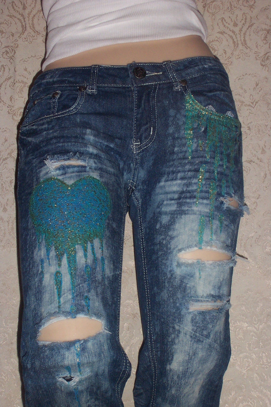 BLEEDING HEART Hand Painted Bleach Distressed JEANS. - Etsy