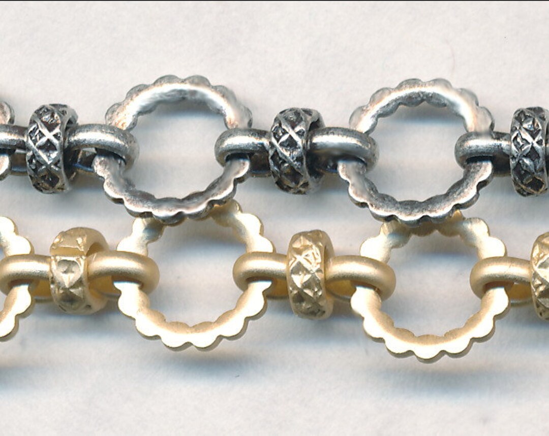 BEAUTIFUL UNUSUAL CHAIN Sold by the Foot 8mm Ring Available in 2 Colors ...