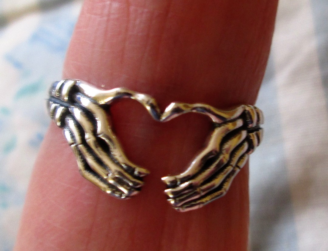 RING Halloween SKELETON HANDS Making a Heart 925 Sterling Silver Size 5 ...