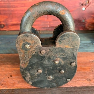 Colt Factory Cast Iron Lock & Keys With Antique Finish (3" X 5") - Etsy