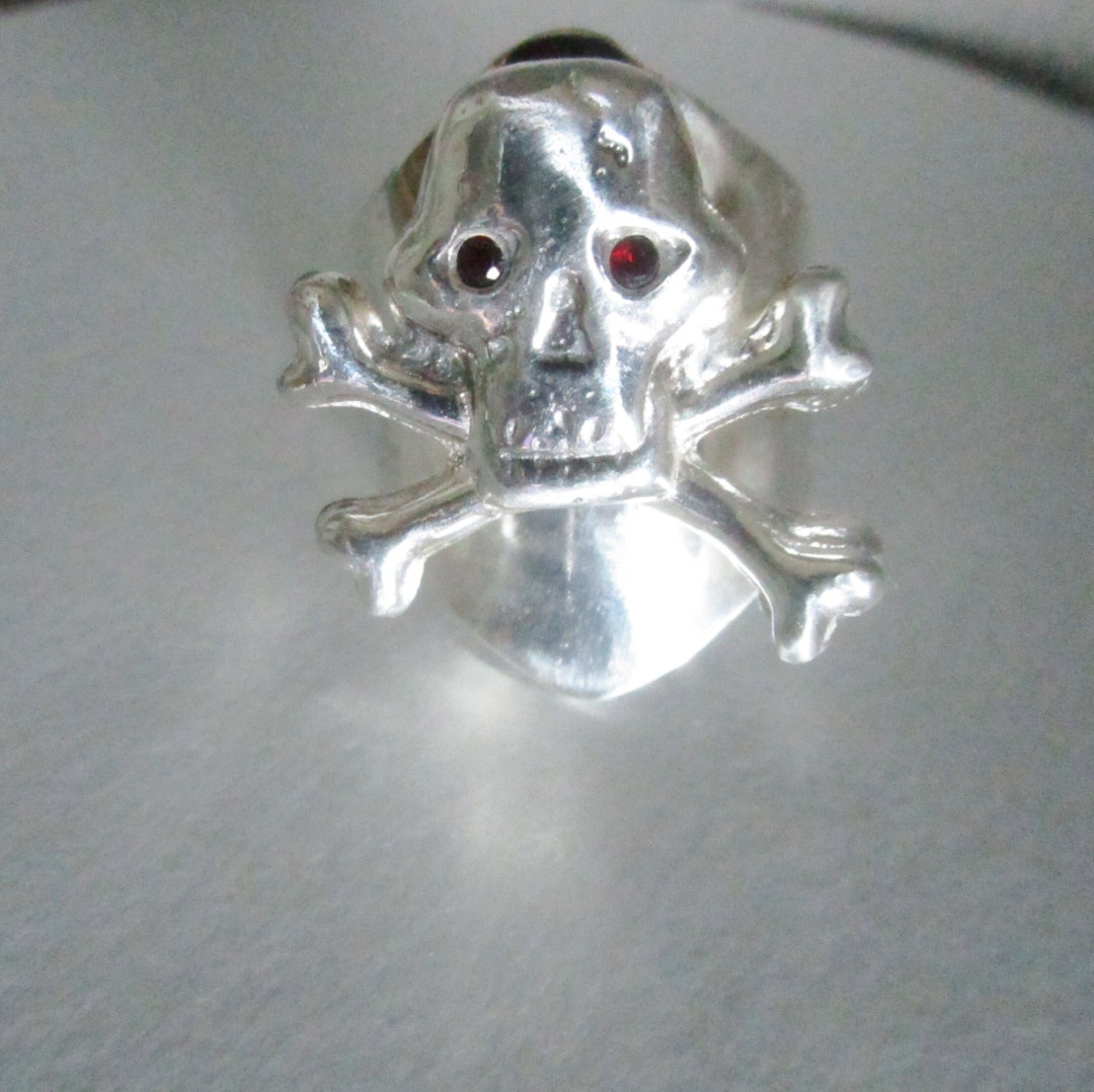 Skull and Crossed Bones Ring Sterling Silver With or Without Garnet ...