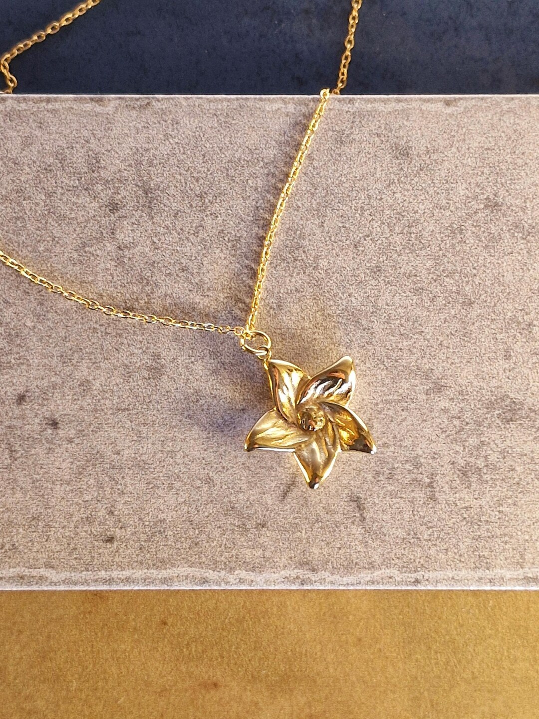 Rhiannon Daffodil Necklace Designs Inspired by Wales Waterproof Gold ...