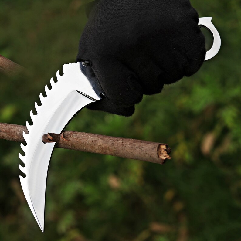 Unique Damascus Steel Karambit Knife Crafted for Martial Arts Passion ...