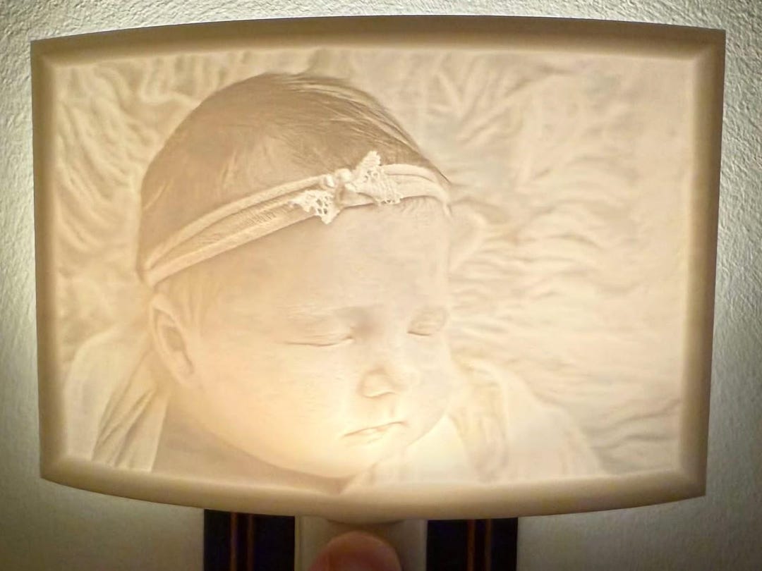Custom Personalized Lithophane Night Light: Unique Illuminated Photo ...