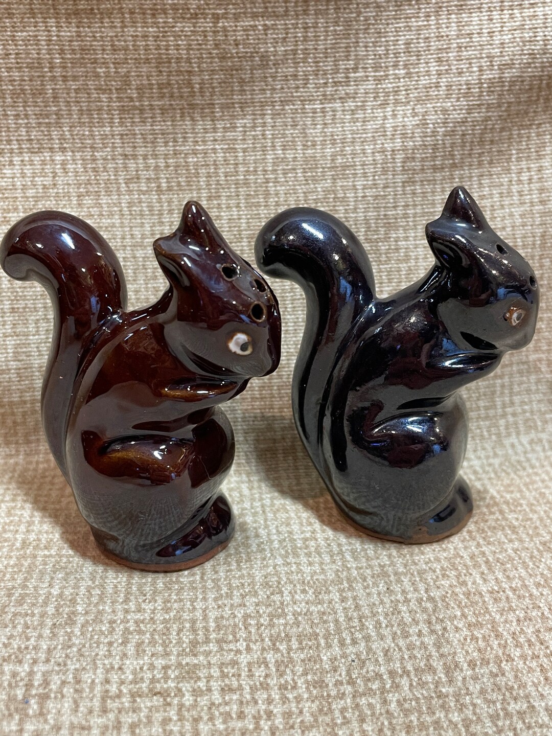 Vintage 1940's Squirrel Salt and Pepper Shakers/squirrels/dark Brown ...