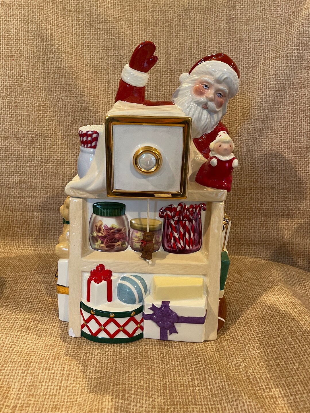 Vintage 2001 Lenox Holiday Village Musical Box/musical Cookie Jar ...