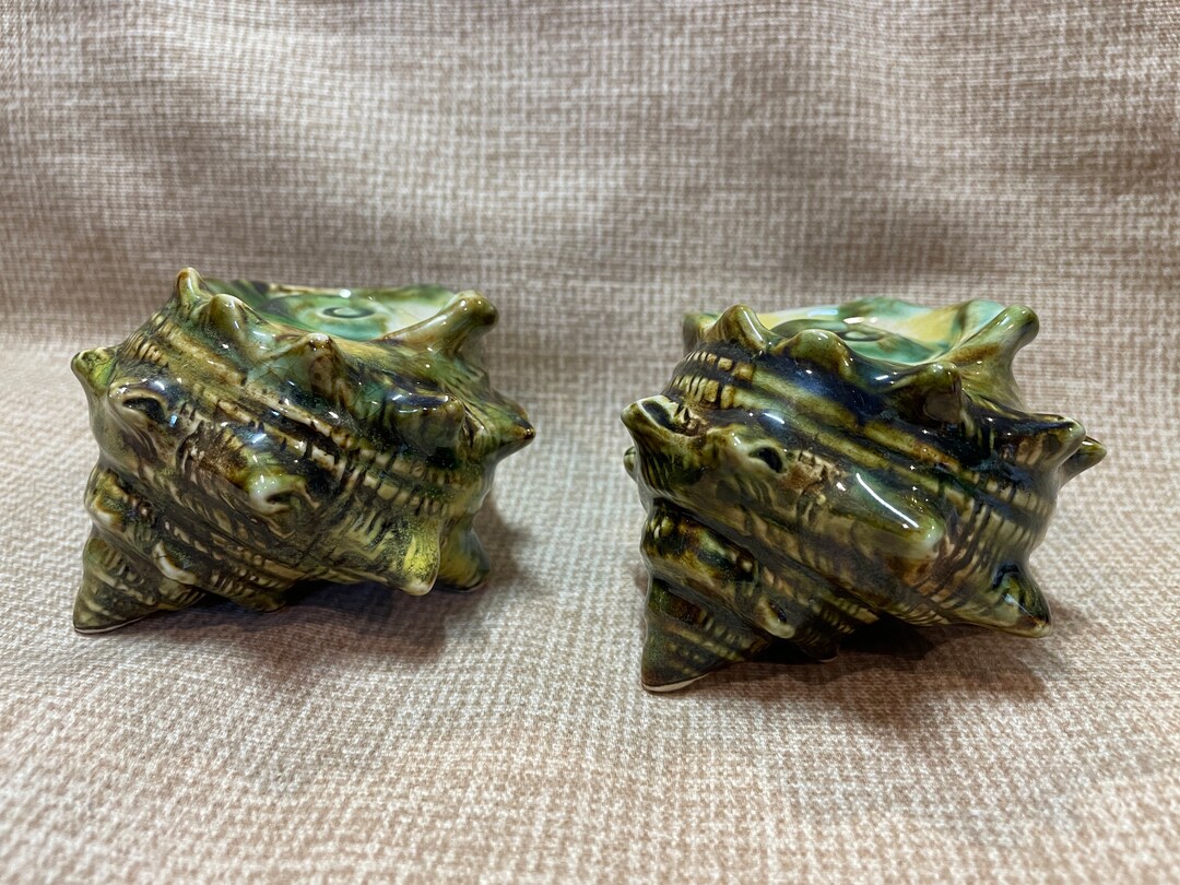 Vintage 1950's Conk Shell Salt and Pepper Shakers/shell S & P Shakers ...