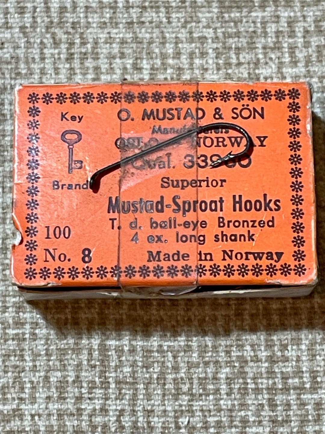Vintage O. Mustad & Son Fish Hooks in Box/size 8 Hooks/fishing Hooks ...