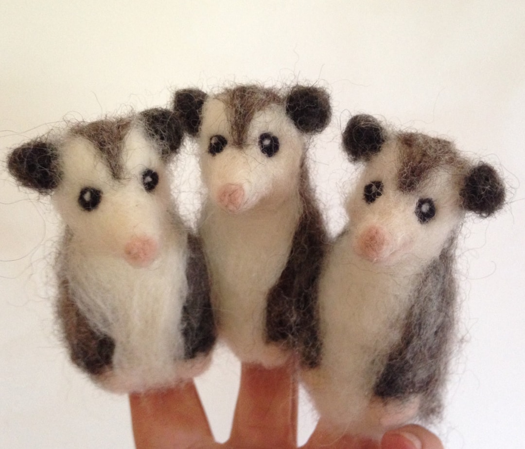 Needle Felt Finger Puppet, Opossum - Etsy