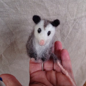 Needle Felt Finger Puppet, Opossum - Etsy