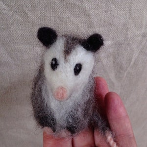 Needle Felt Finger Puppet, Opossum - Etsy